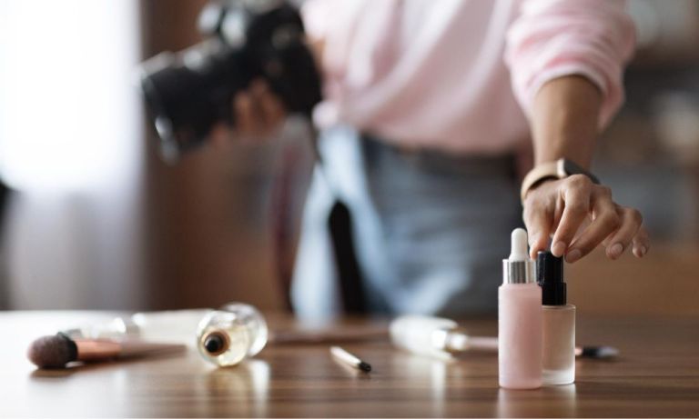 Product Photography: A Complete Guide (With Tips & Best Practices)