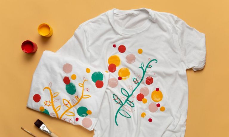 Top 11 T-Shirt Photoshoot Ideas For Your Next Fashion Shoot